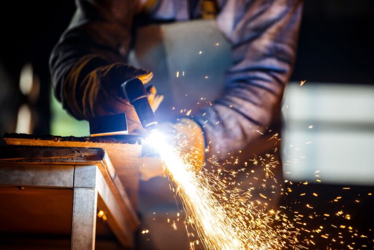 The Notching Process in Metalworking: What Is It?