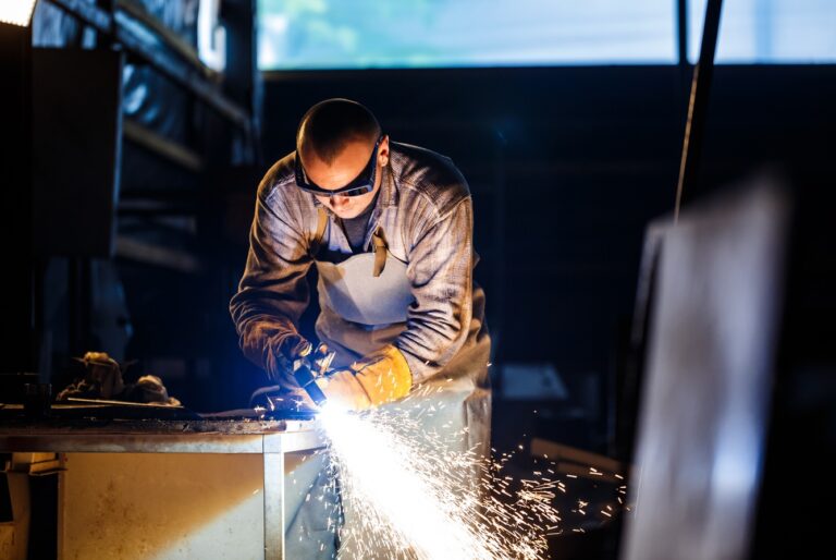 What Are the Safety Standards Followed in Professional Metal Sawing ...